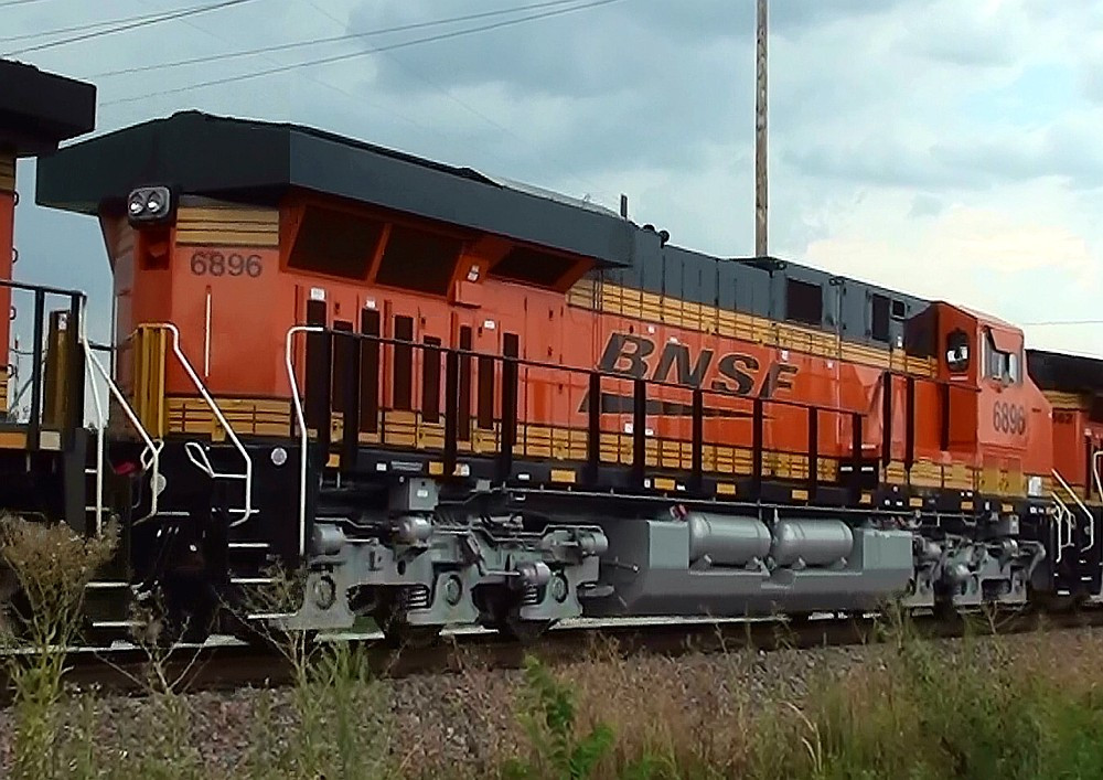 BNSF 6896